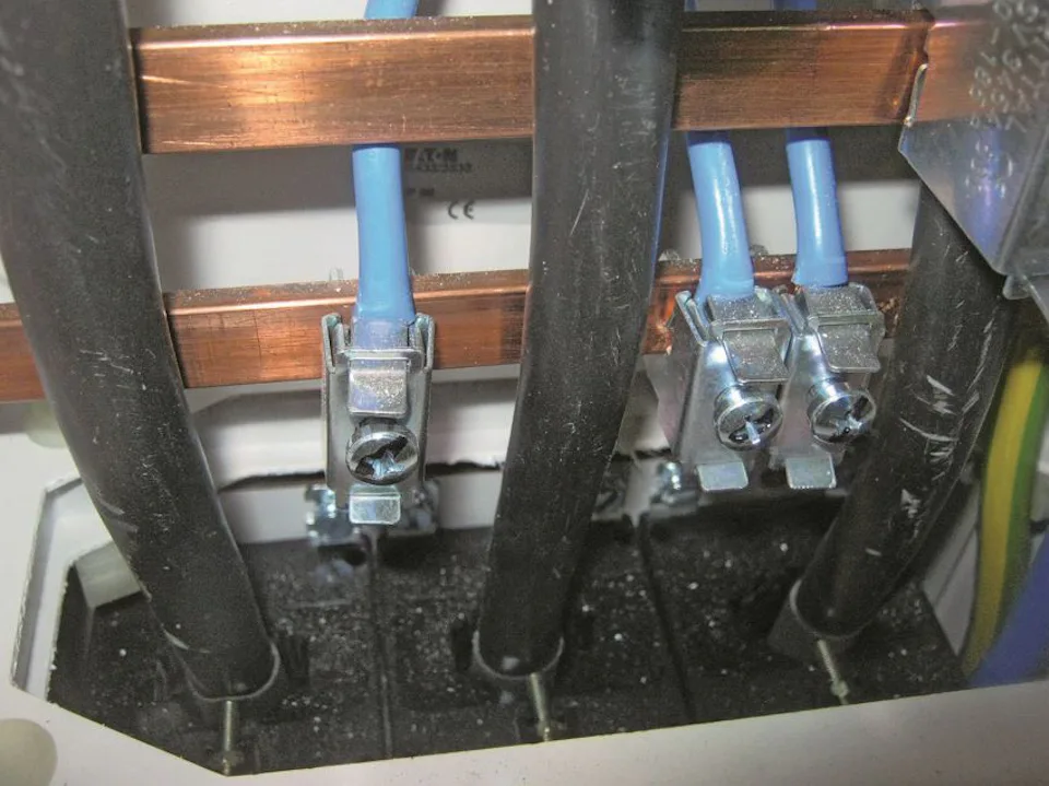 NEN-EN-IEC 61439: eisen voor bedrading, codering geleiders en ...